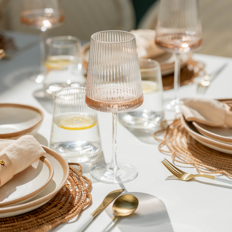 Linea Textured Wine Glass